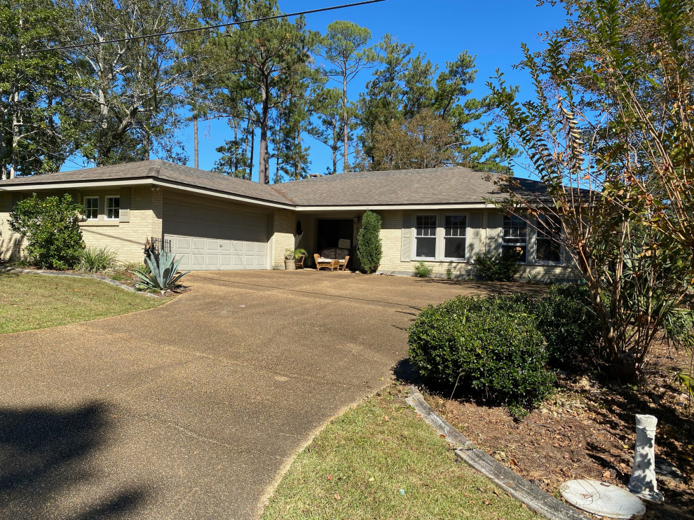 L Shaped Brick Ranch. HELP!