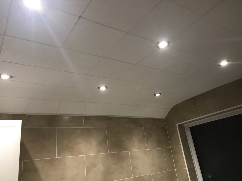 Replacing polystyrene tiles in bathroom ceiling | Houzz UK