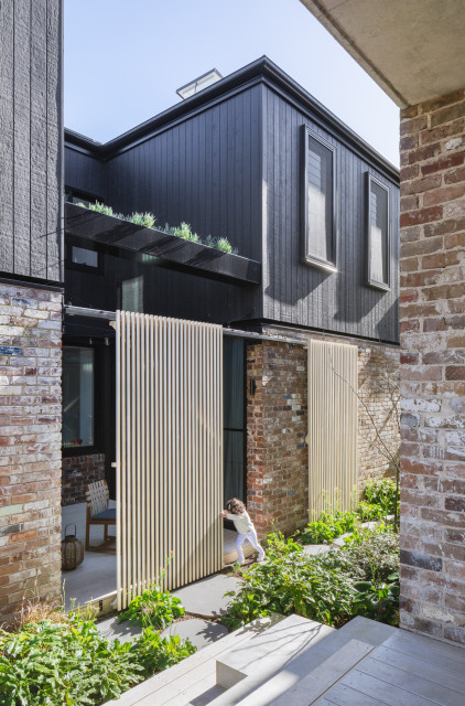 Sustainable House - sliding timber privacy screen - Modern - Exterior ...