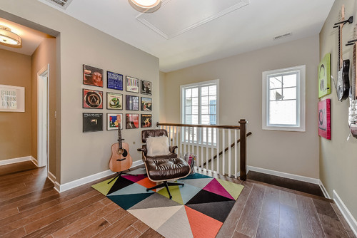 How to Decorate a Room Using Many Colors