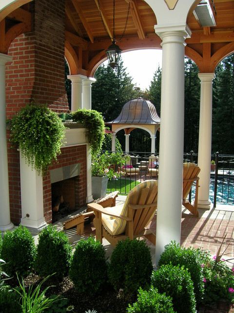 Fabulous, Must-Have Features for Fall and Winter Outdoor Spaces