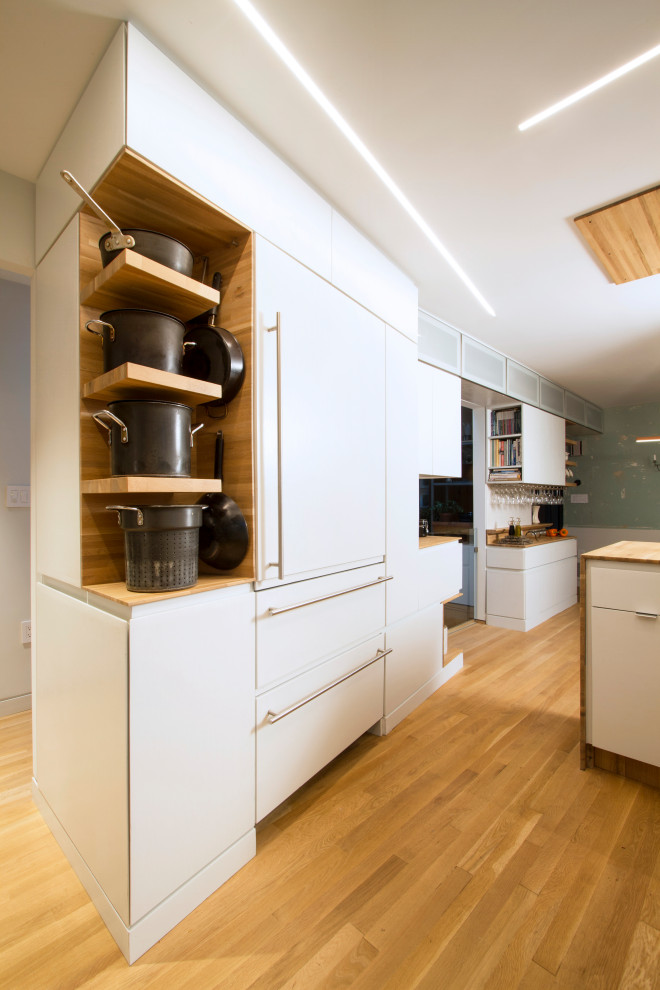 EXPANDING KITCHEN BEYOUND IT'S FOUR WALLS / Architecture - Interior ...