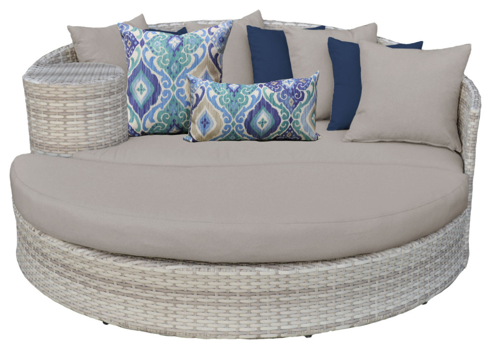 Fairmont Circular Sun Bed, Outdoor Wicker Patio Furniture - Tropical ...