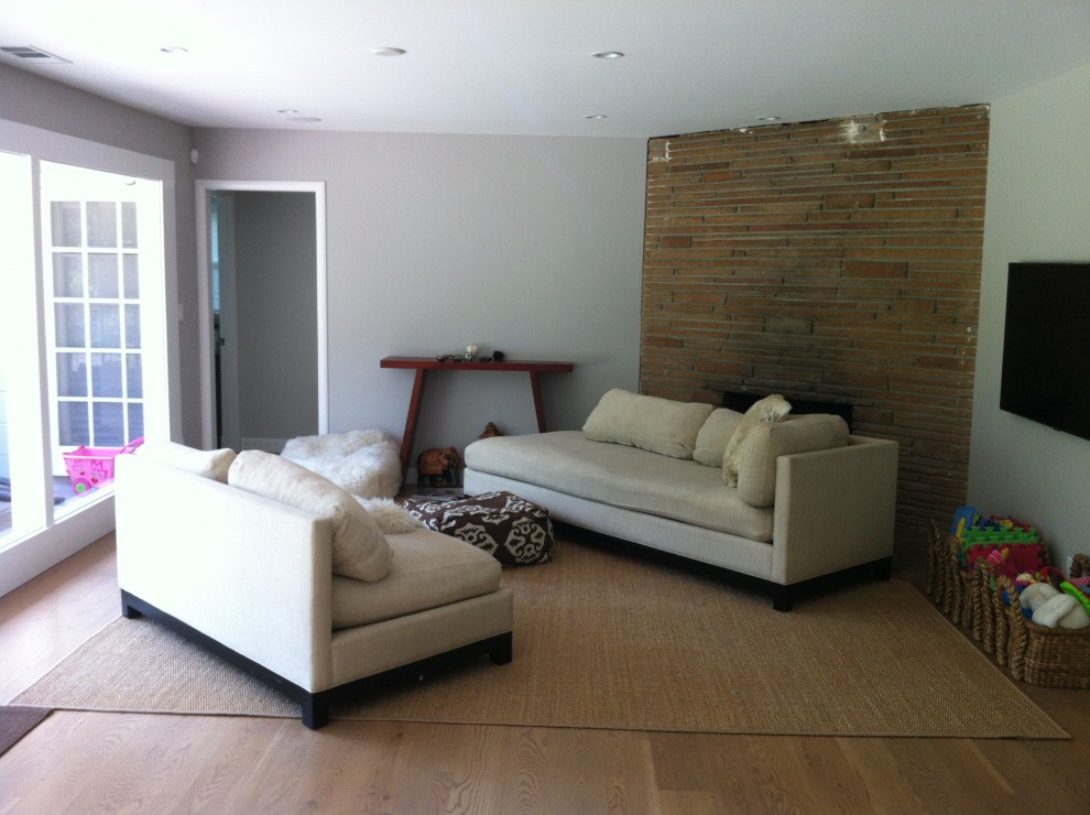 Diagonal Family Room Layout 2 Seater Sofa Set With Diagonal Wall