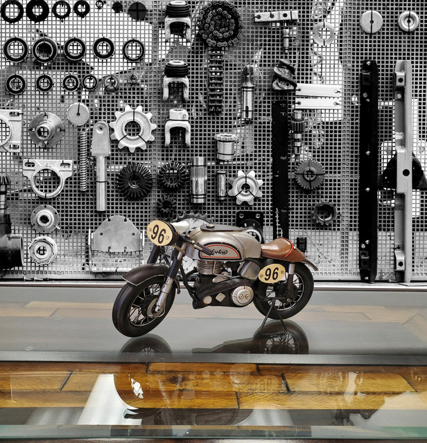 1952 NORTON MANX 1:8 METAL HANDMADE SCALED MODEL scale model Motorcycle ...