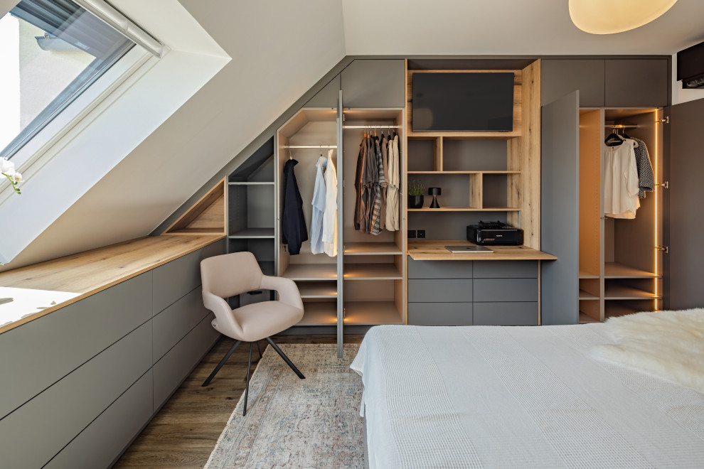 WOHNJUWEL - Modern - Ankleidezimmer - Düsseldorf - von ONE!CONTACT ...