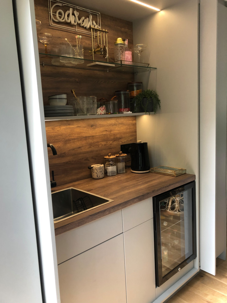 Hidden Bespoke Cocktail Pantry – Bourne Hill, London N14 - Home Bar ...