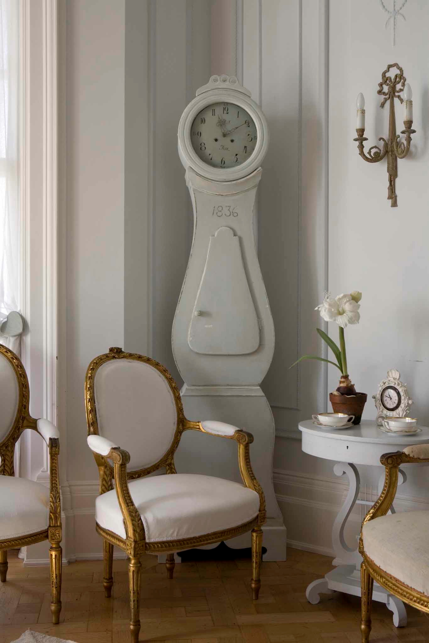 Iconic Designs: The Mora Clock | Houzz UK