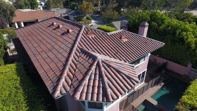 Boral 1-Piece S Tile (Color: Newport Blend) - Mediterranean - Exterior ...