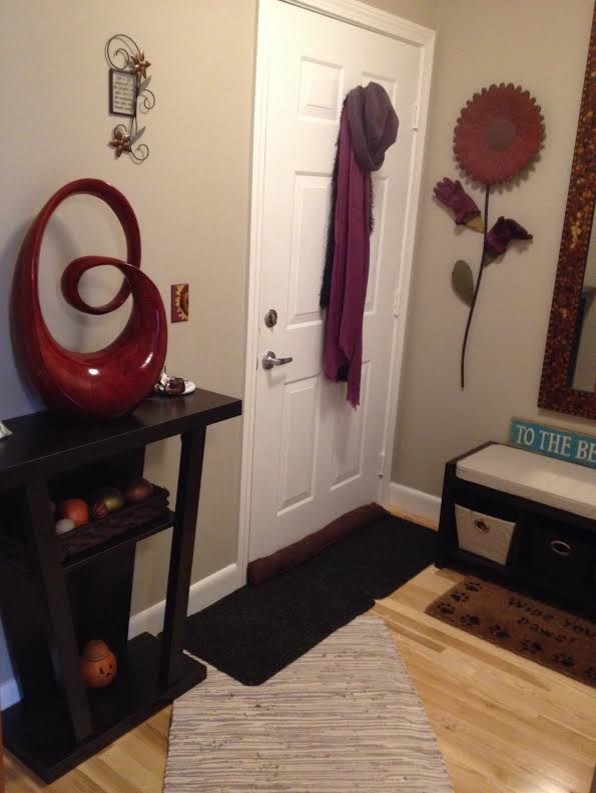 7 Design Ideas for a Small Entry