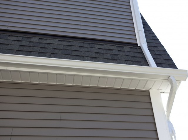 Odyssey 4" Clapboard Siding (Storm) with Owens Corning Estate Gray ...