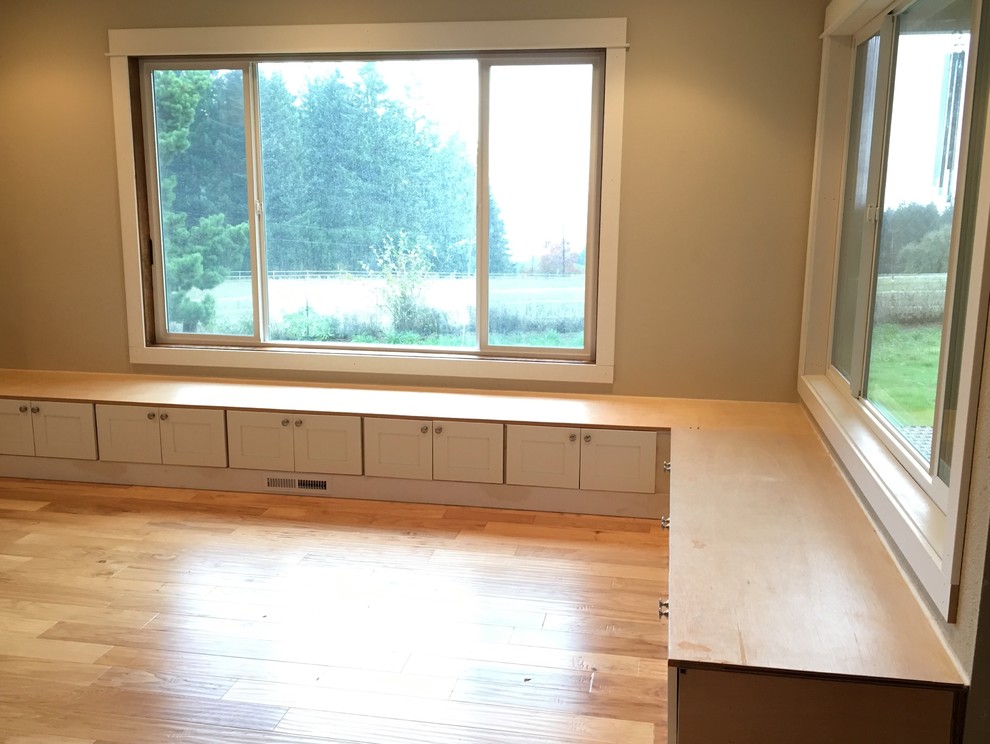 How many window shades for 8' window?