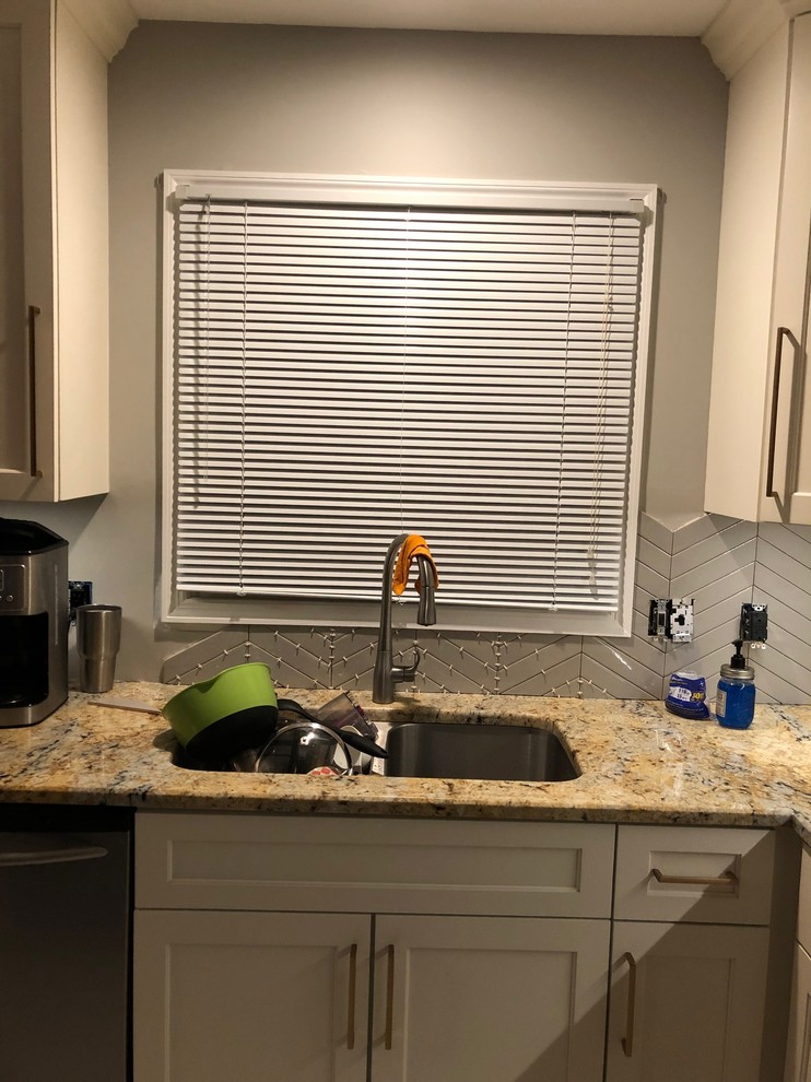 Backsplash Around Window Issue With Backsplash Around Window! Need
