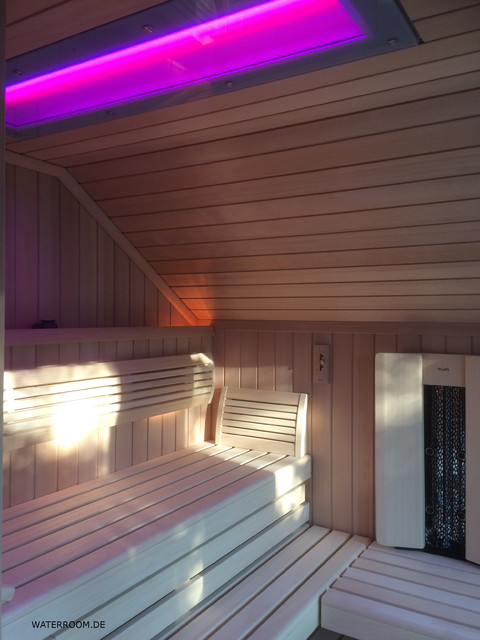 Charmantes Spa - 100 Jahre altes Scheunenholz präsentiert sich im ...