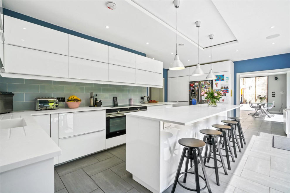 BS_New build_Kitchen_Cobham - Contemporary - Kitchen - Surrey - by ...
