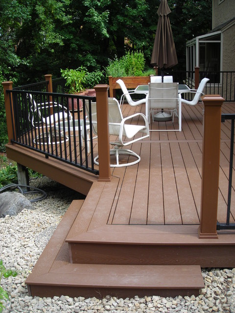 Trex Select Saddle deck in Plymouth MN - Contemporary - Deck ...