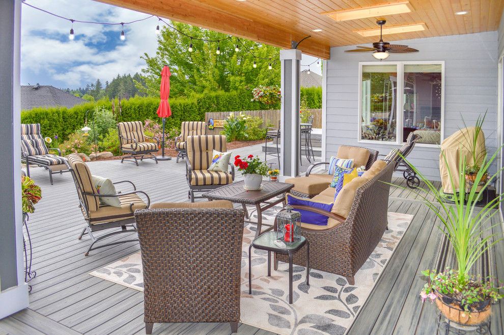 Trex Deck with Bowfront and Shed Cover - Portland - par TnT Builders Inc | Houzz