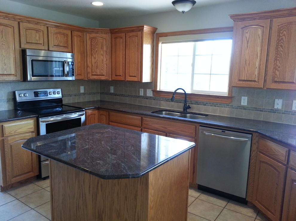 Countertop edges, shape, and island opinions needed