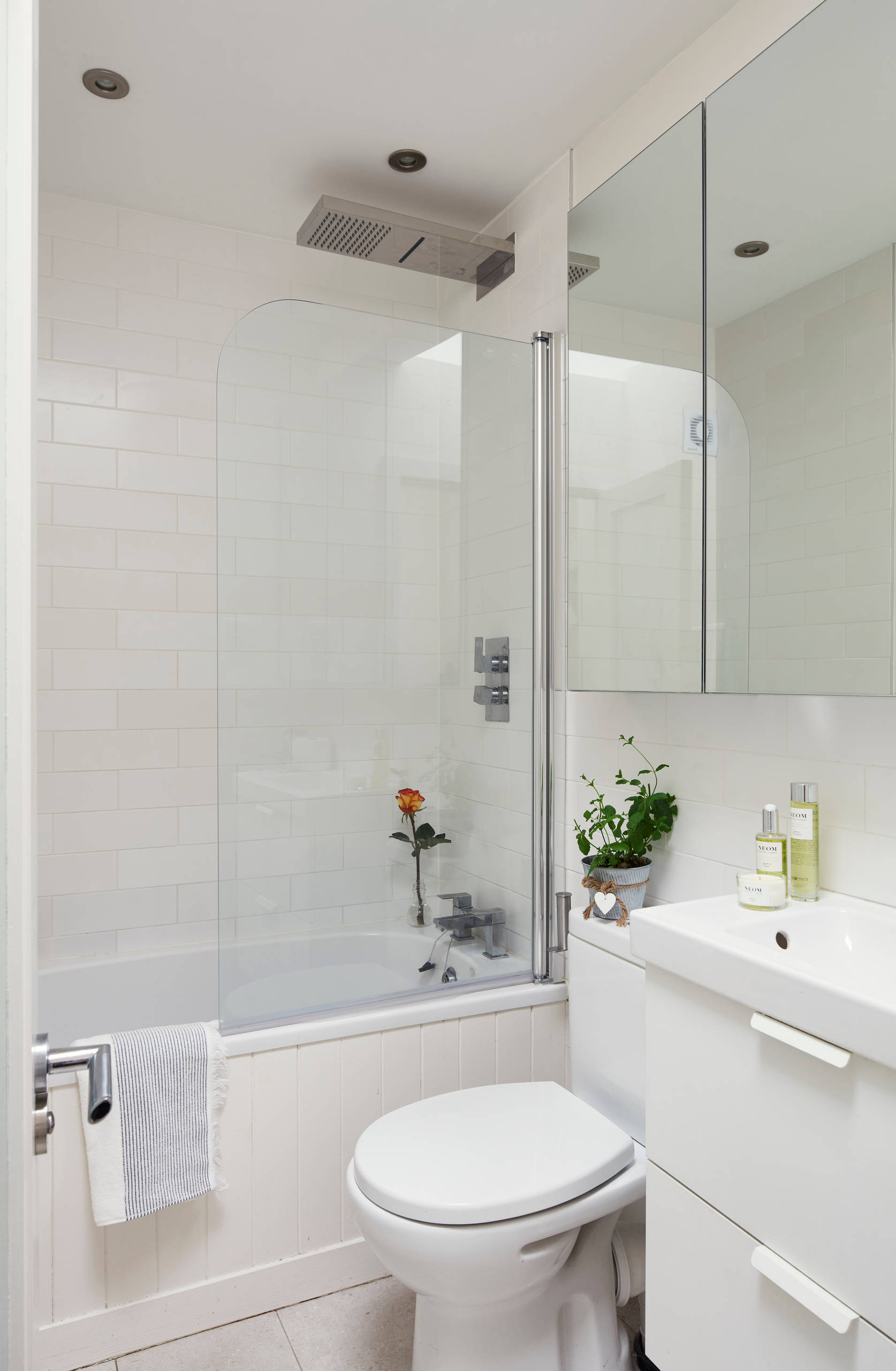 3 Experts Reveal How to Design a Bathroom That’s Easy to Clean | Houzz AU