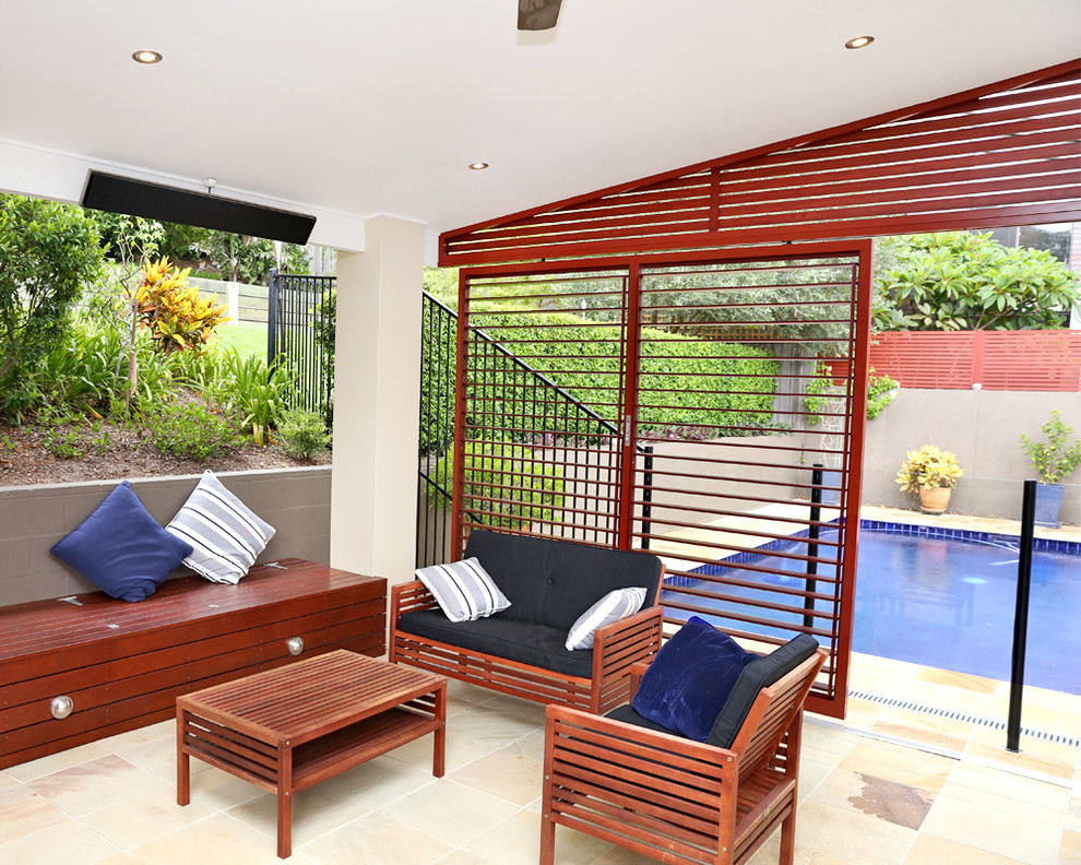Customised sliding privacy screen (operable louvres) - Modern ...