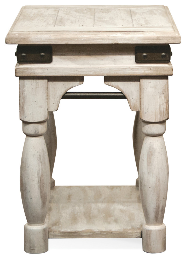 Riverside Furniture Regan Farmhouse Wood Chairside Table in Farmhouse ...