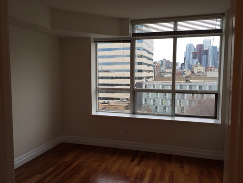 How to dress windows with uneven bulkheads