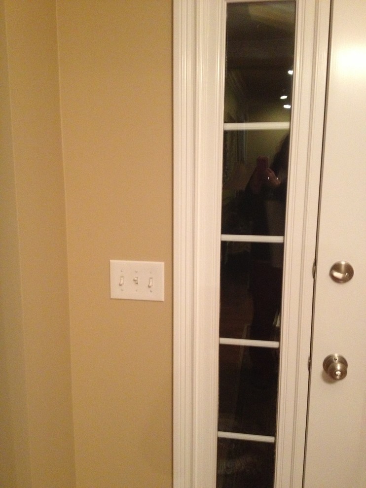 Side windows beside front door!