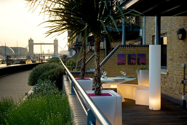A ground floor balcony - Eclectic - Terrace - London - by Earth Designs ...