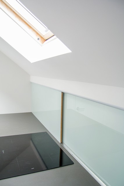 "SLIDING GLASS" Kitchen splashback by CreoGlass Design - Hertfordshire ...