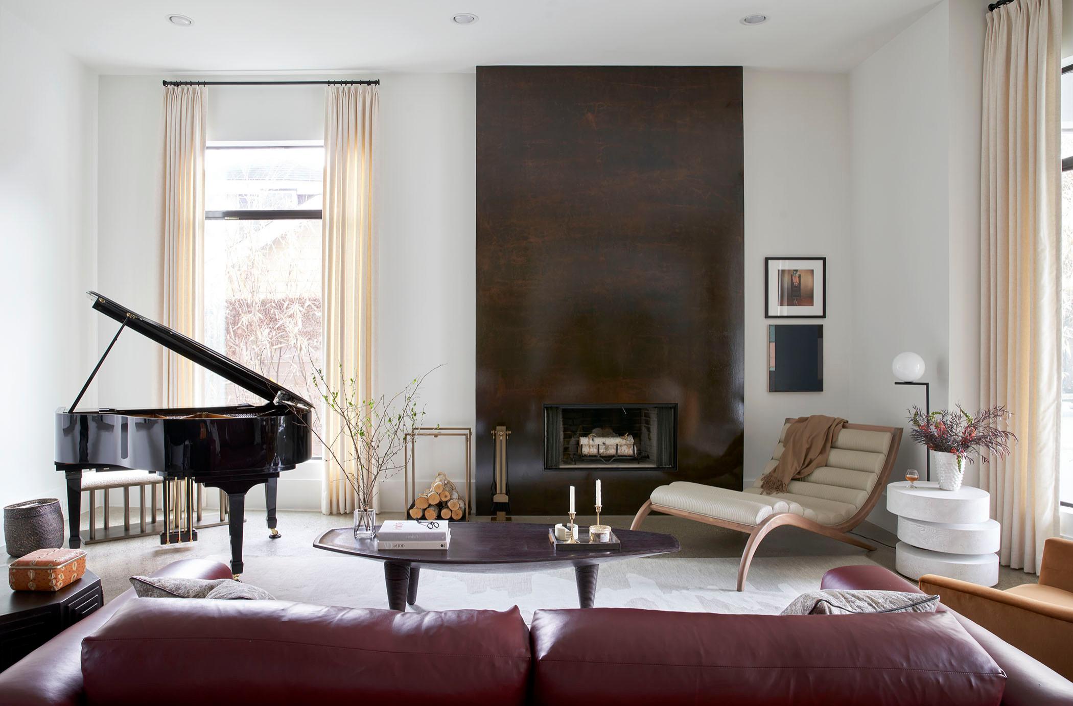 New This Week: 7 Living Rooms With Stylish Fireplace Designs