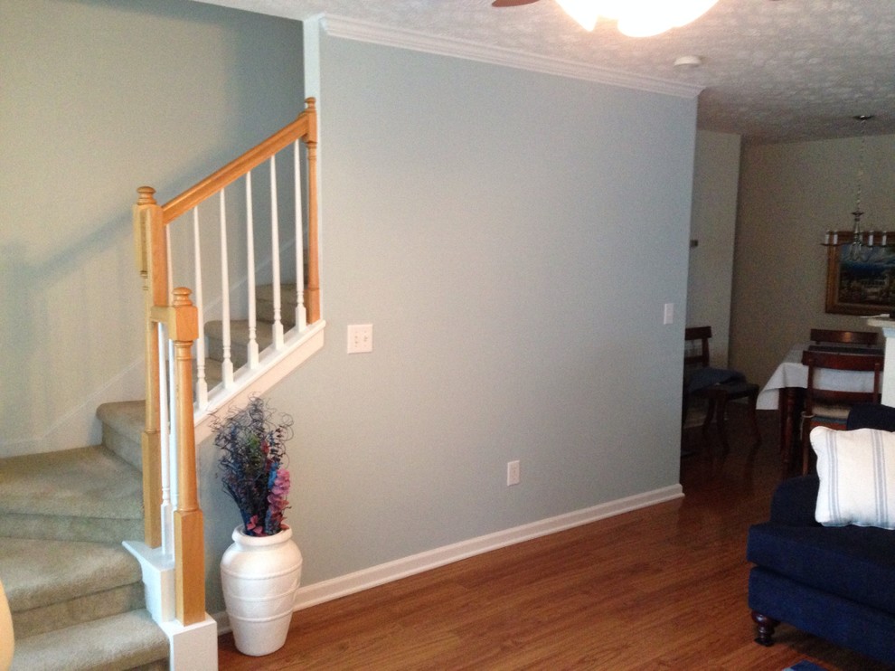 Need help with what to hang on wall