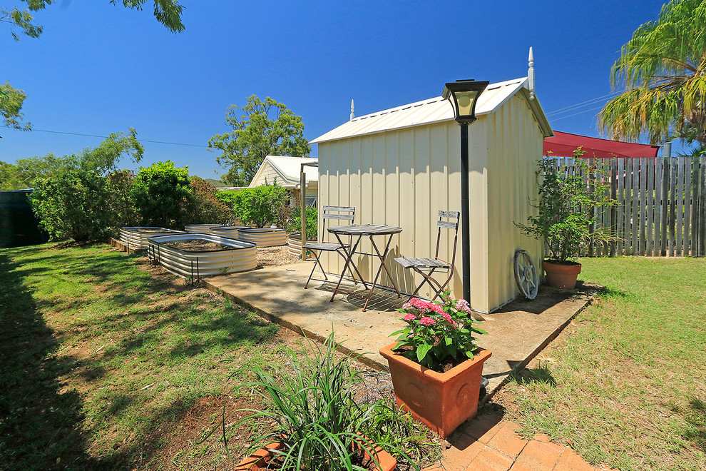 How to Create a Mini Outdoor Retreat