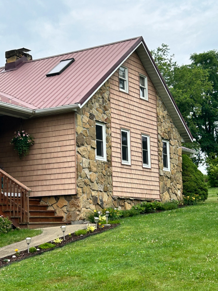 siding to match a maroon metal roof