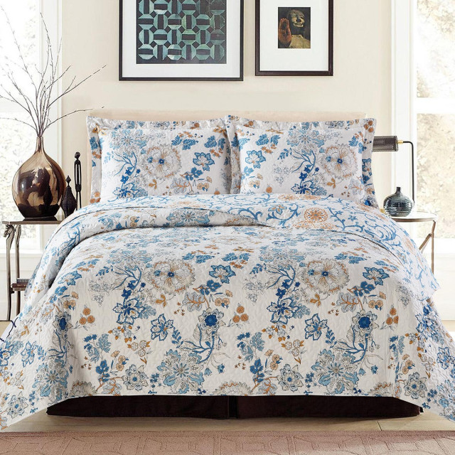 Layan Floral Pattern Lightweight Oversized Quilted Coverlet Set, Twin ...