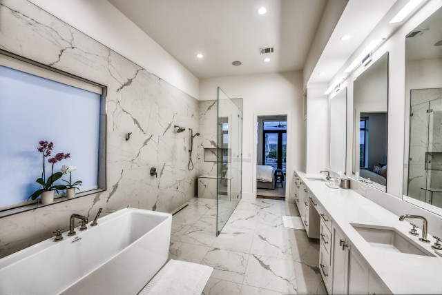 Casual Modern Main Bathroom Suite Walk In Shower and Freestanding Tub ...