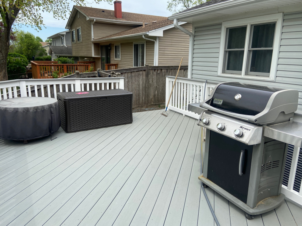 TimberTech Stone Ash Deck with White Vinyl Rails in Buffalo Grove, IL ...