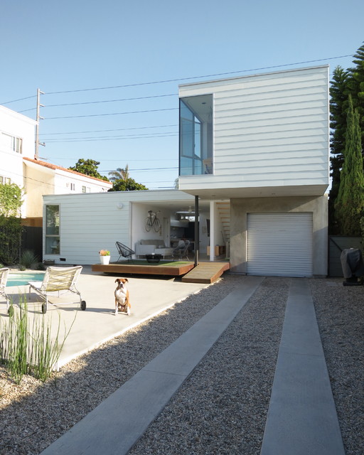 Road House Modern Garage