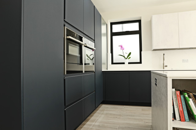 Pronorm Handless in Midnight Blue & Oxide concrete with Cimstone ...