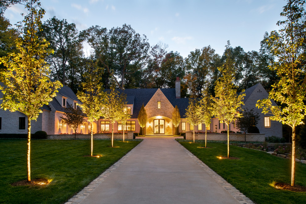 Ann Arbor Estate Project: Driveway - Traditional - Landscape - Detroit ...