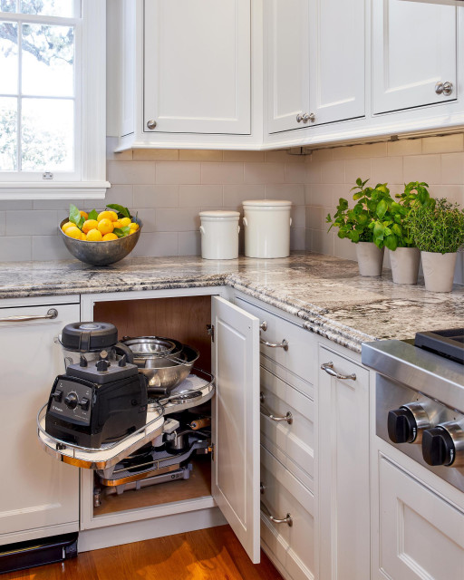 Foolproof Storage Solutions for Corner Kitchen Cabinets
