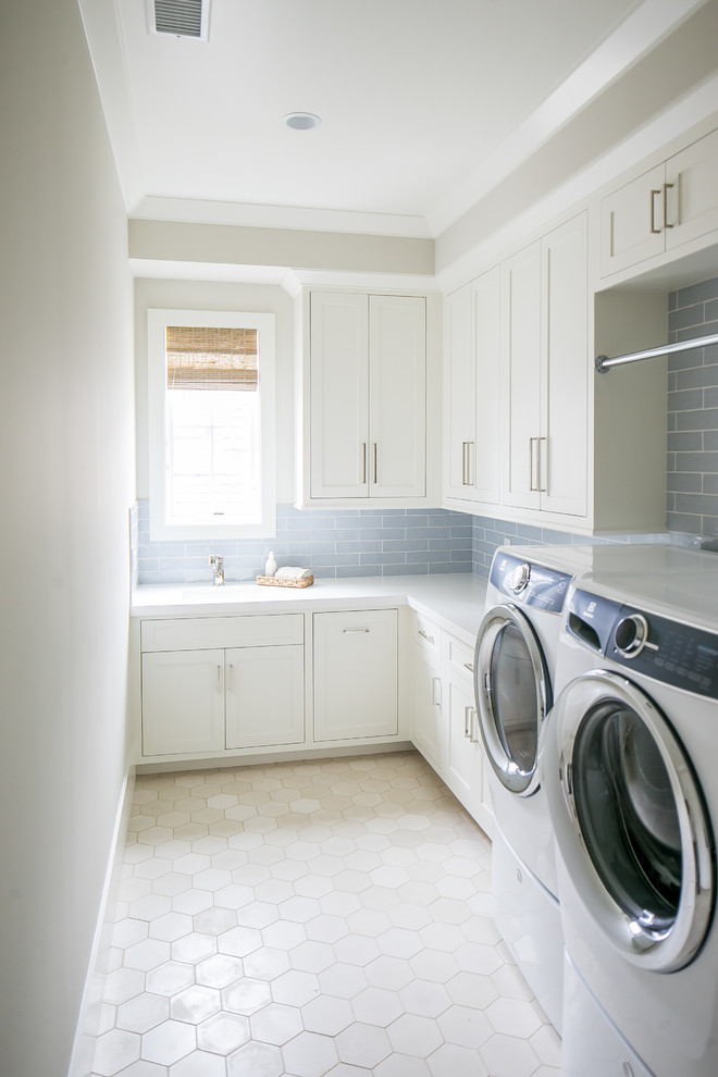 Port Cardiff - Beach Style - Laundry Room - Los Angeles - by Brooke ...