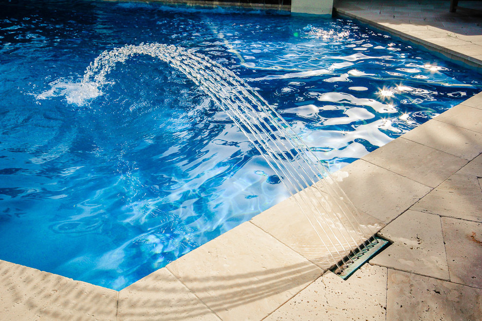 Sprayers for Classic/Straight Edge Pool With Custom Spa, Fountain and ...