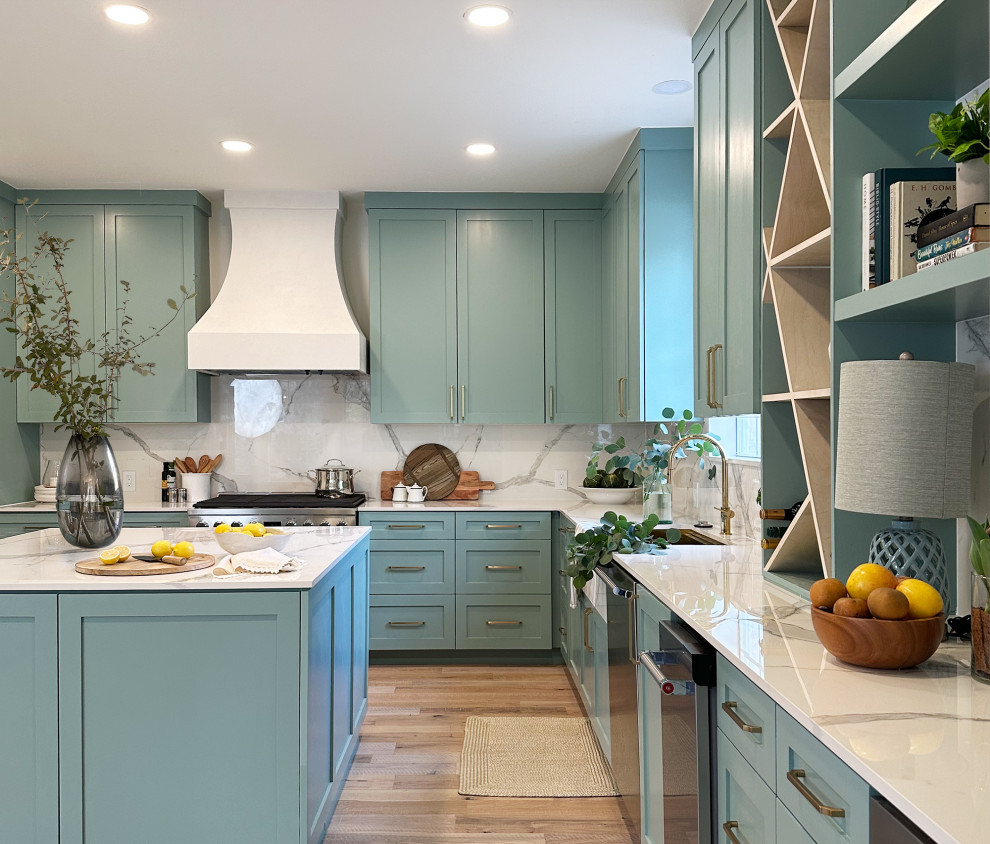 Modern Farmhouse in Stratton Blue by Benjamin Moore - Landhausstil ...