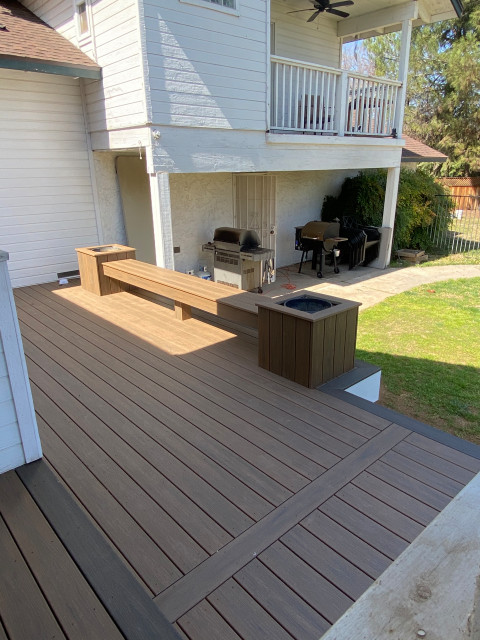 Trex toasted sand deck with coastal bluff accent. - Arts & Crafts ...