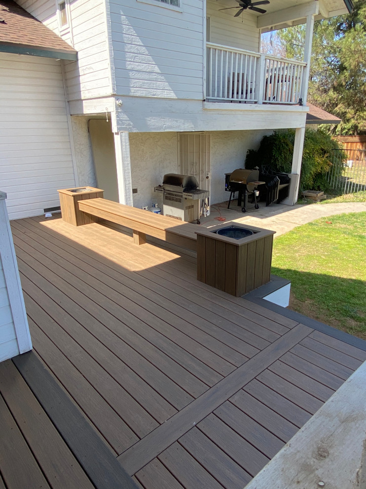 Trex toasted sand deck with coastal bluff accent. - Craftsman - Deck ...