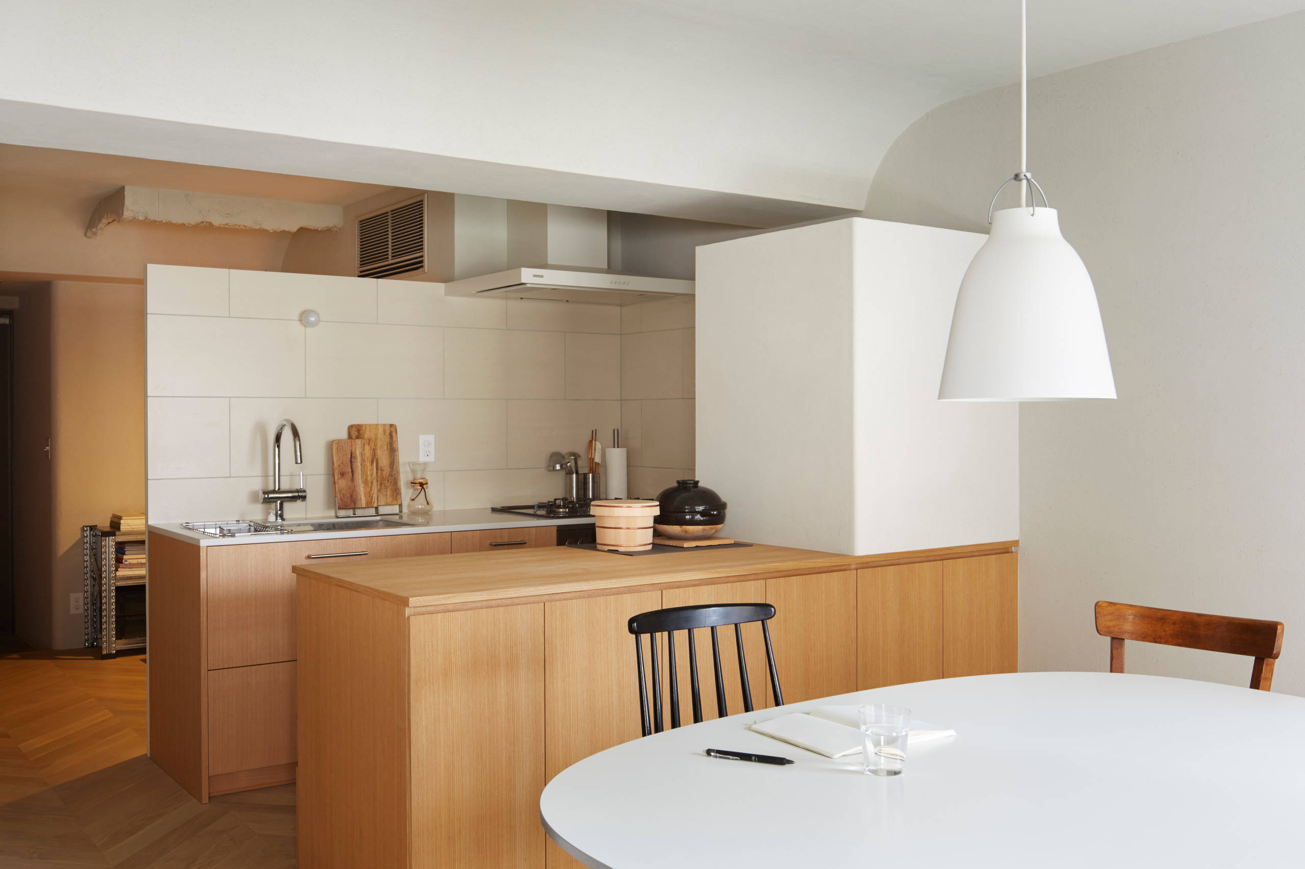 Curved Corners Craft a Unique Home in Tokyo | Houzz AU