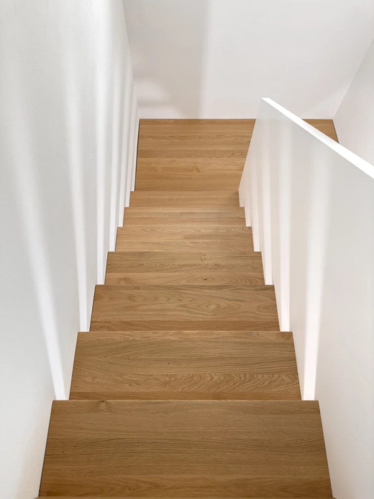 Podesttreppe mit Sitzstufen - Contemporary - Staircase - Stuttgart - by ...