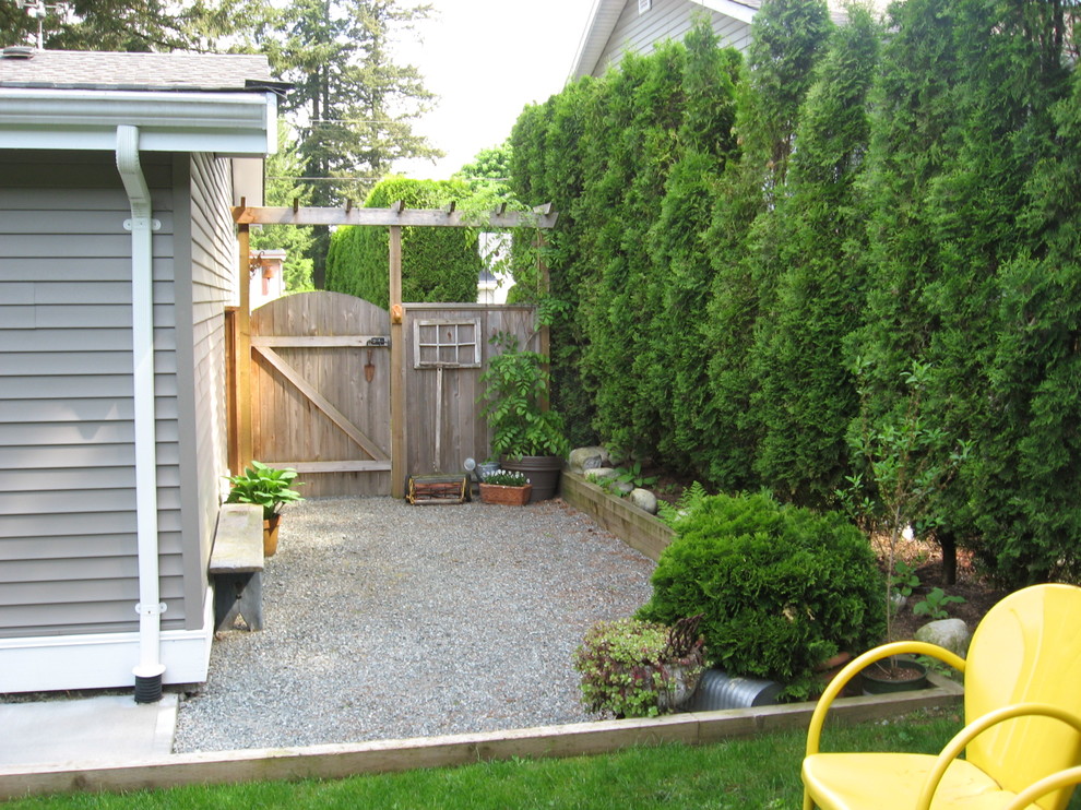 8 New Uses for Your Side Yard