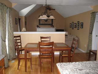 Pics of using molding to separate a really long wall? | Houzz Forum