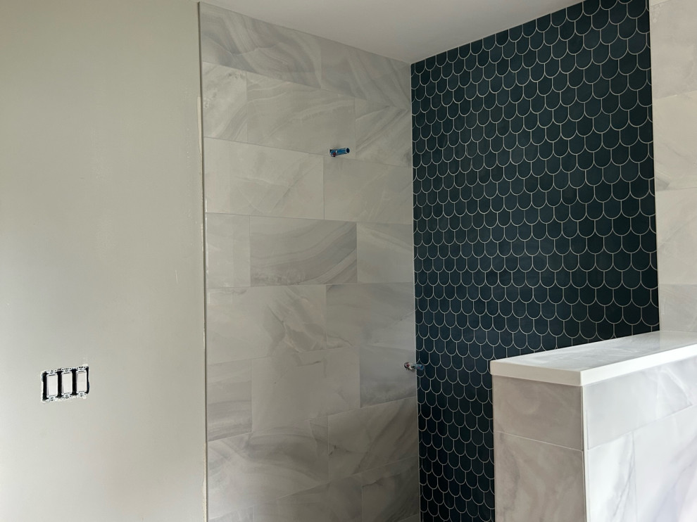 Paint color to tone down blue/violet tile | Houzz Forum